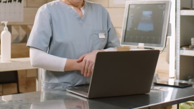 Online Pet Health Diagnostics: The Role of Telemedicine in Veterinary Care