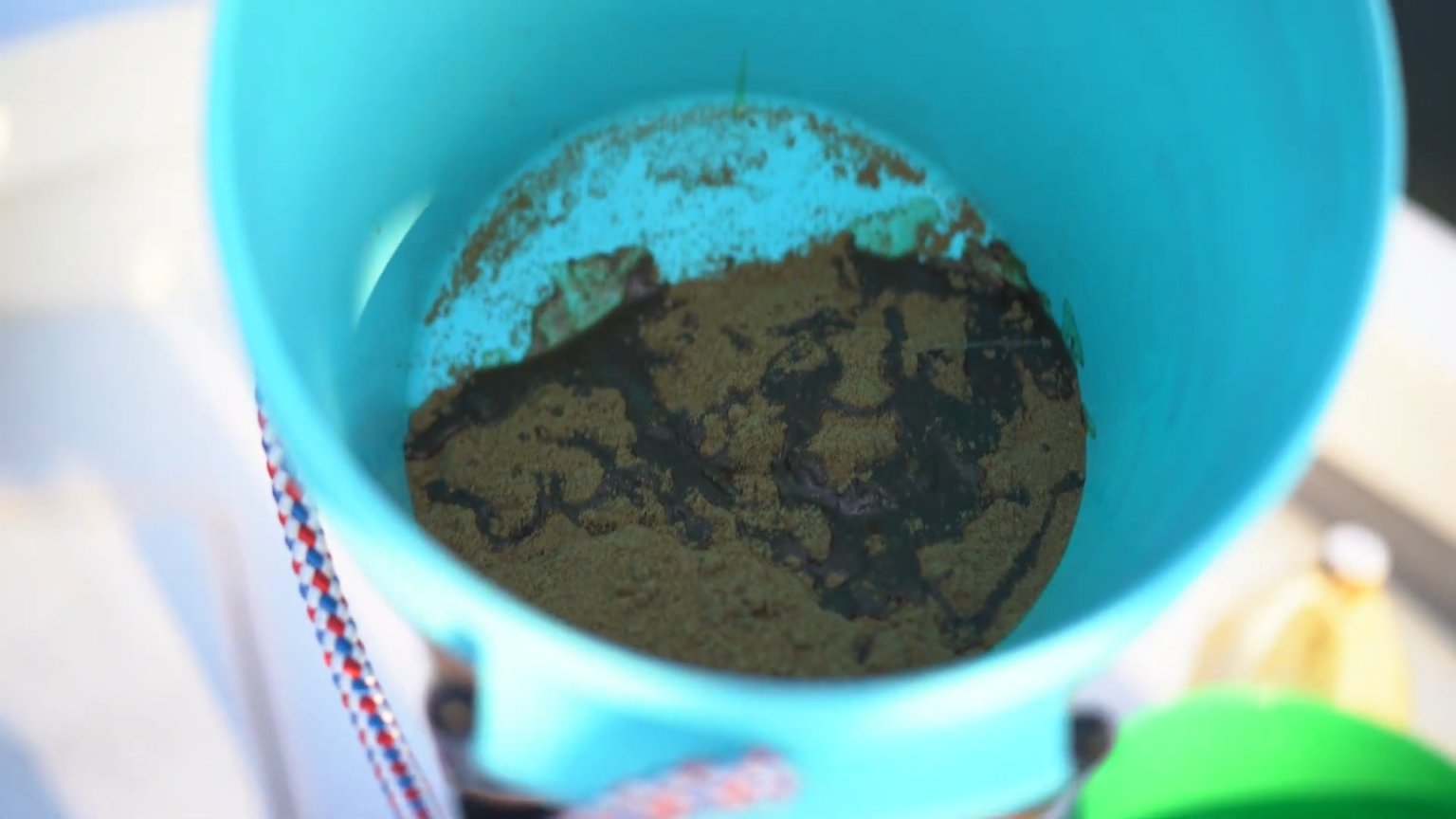 5 Chumming Techniques for Beginner Anglers